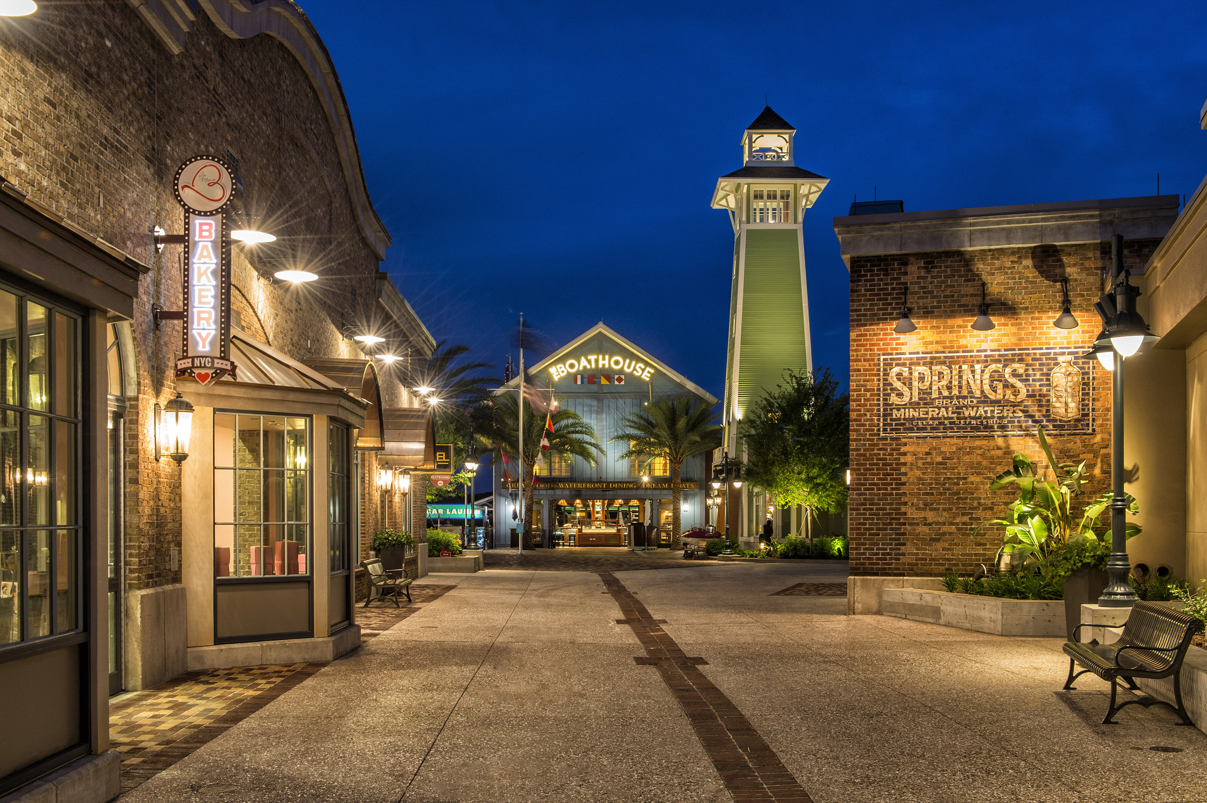 Disney Springs - The Boathouse © Disney | Run to the Magic